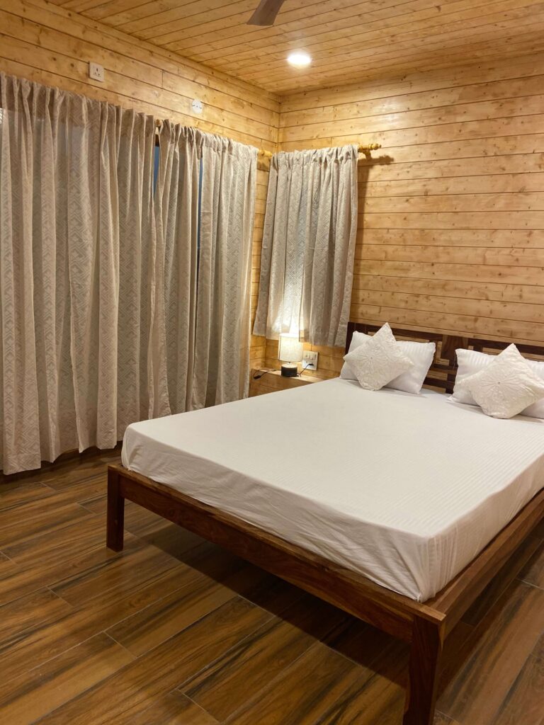 Luxury Jungle View Cottages in Dehradun: Pine Woods Cottages